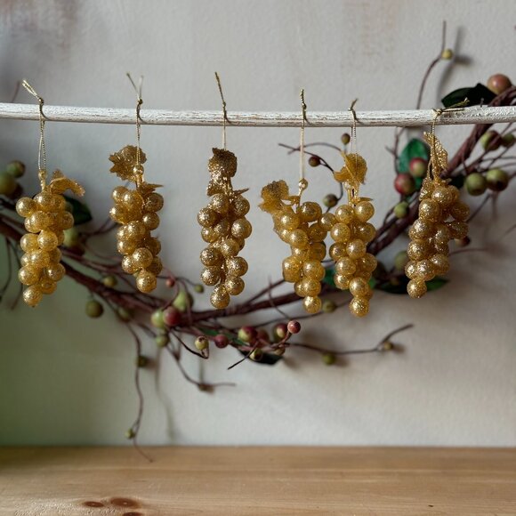 Holiday | Gold Glitter Grape Cluster Ornaments Vintage Holiday Tuscan ...